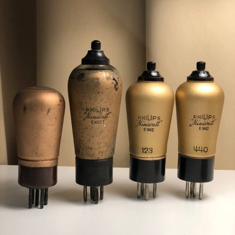 PHILIPS 506 Miniwatt Tube Rectifiers (RGN 1054)